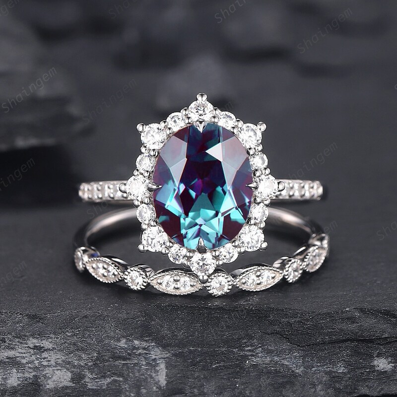 Alexandrite Engagement Ring - Etsy