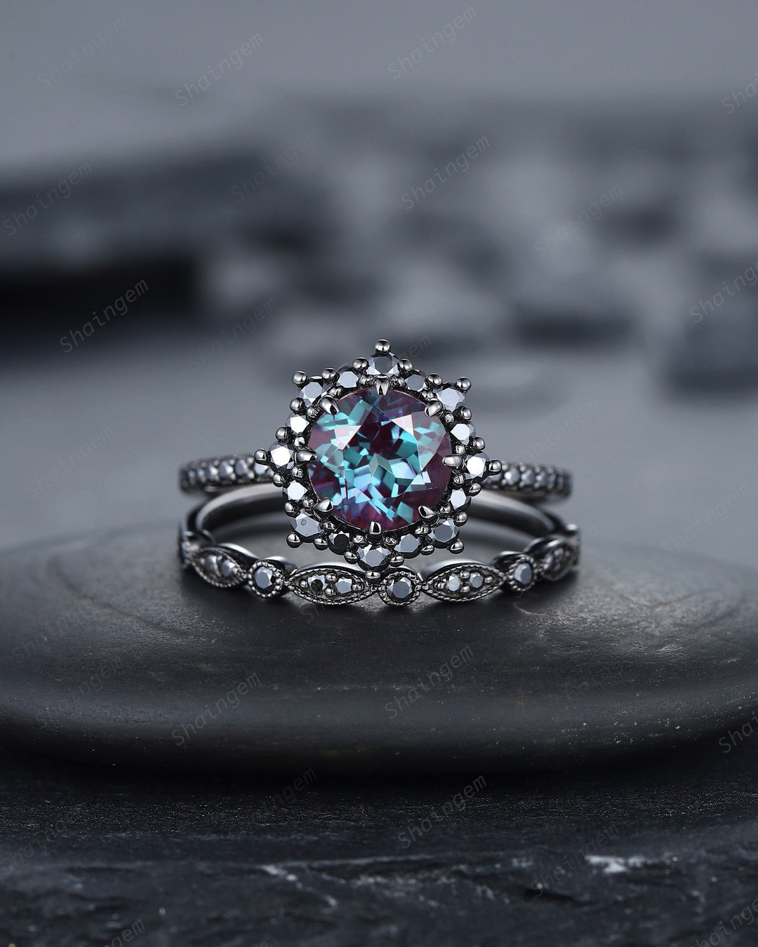 Vintage Black Gold Round Alexandrite Engagement Ring, Rhodium Black ...