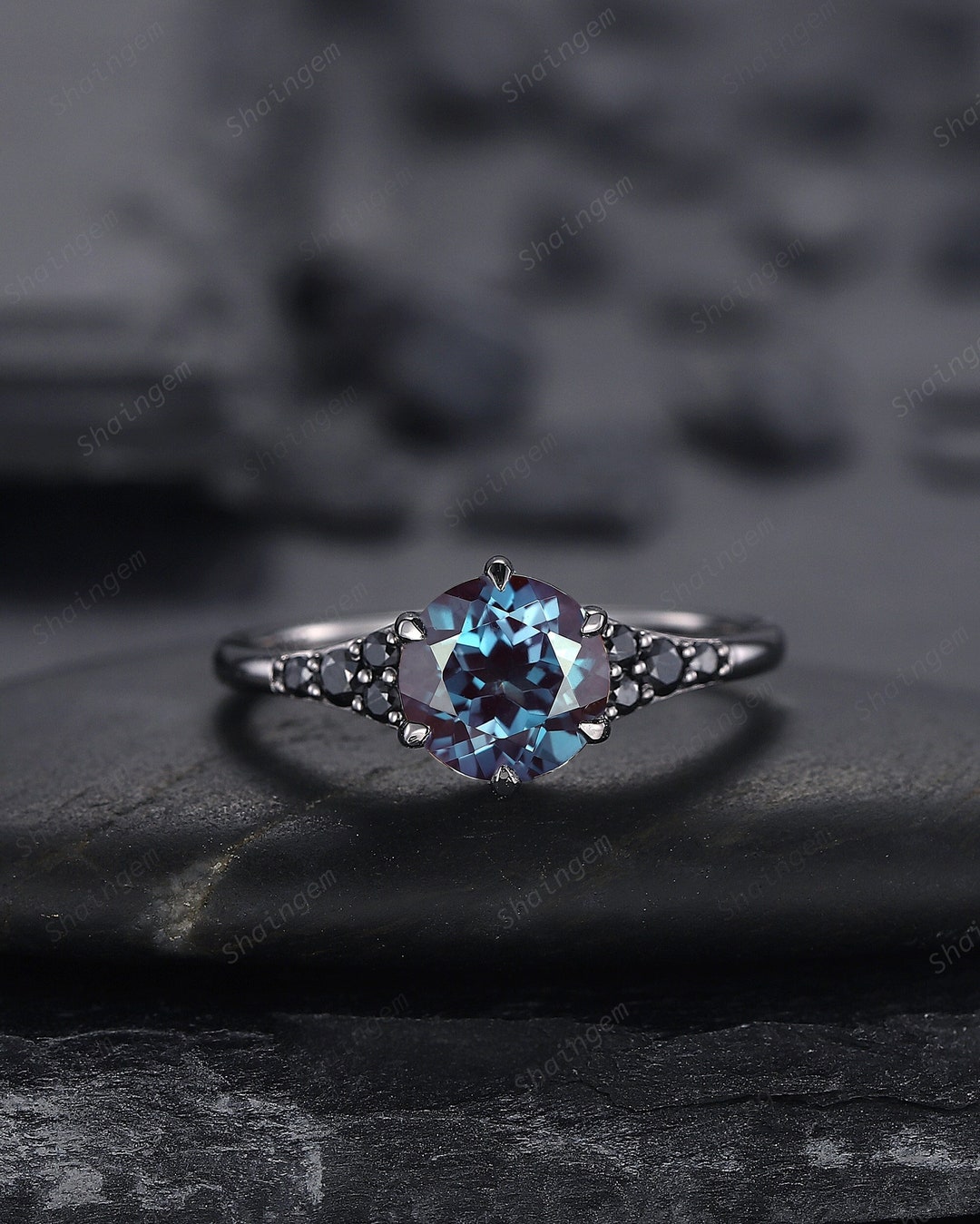 Unique Black Gold Round Shape Alexandrite Engagement Ring, Vintage ...
