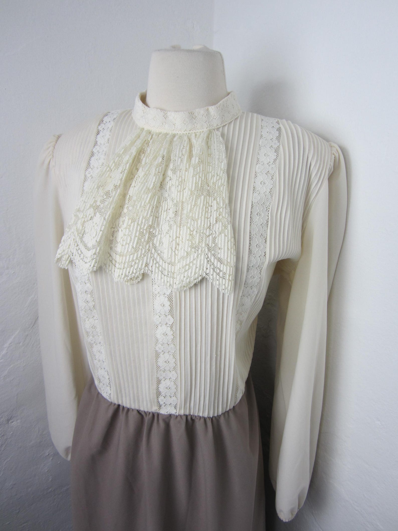 Vintage 60s Jennifer Gee USA A-line Dress Size 16 Lace Ascot Bow ...