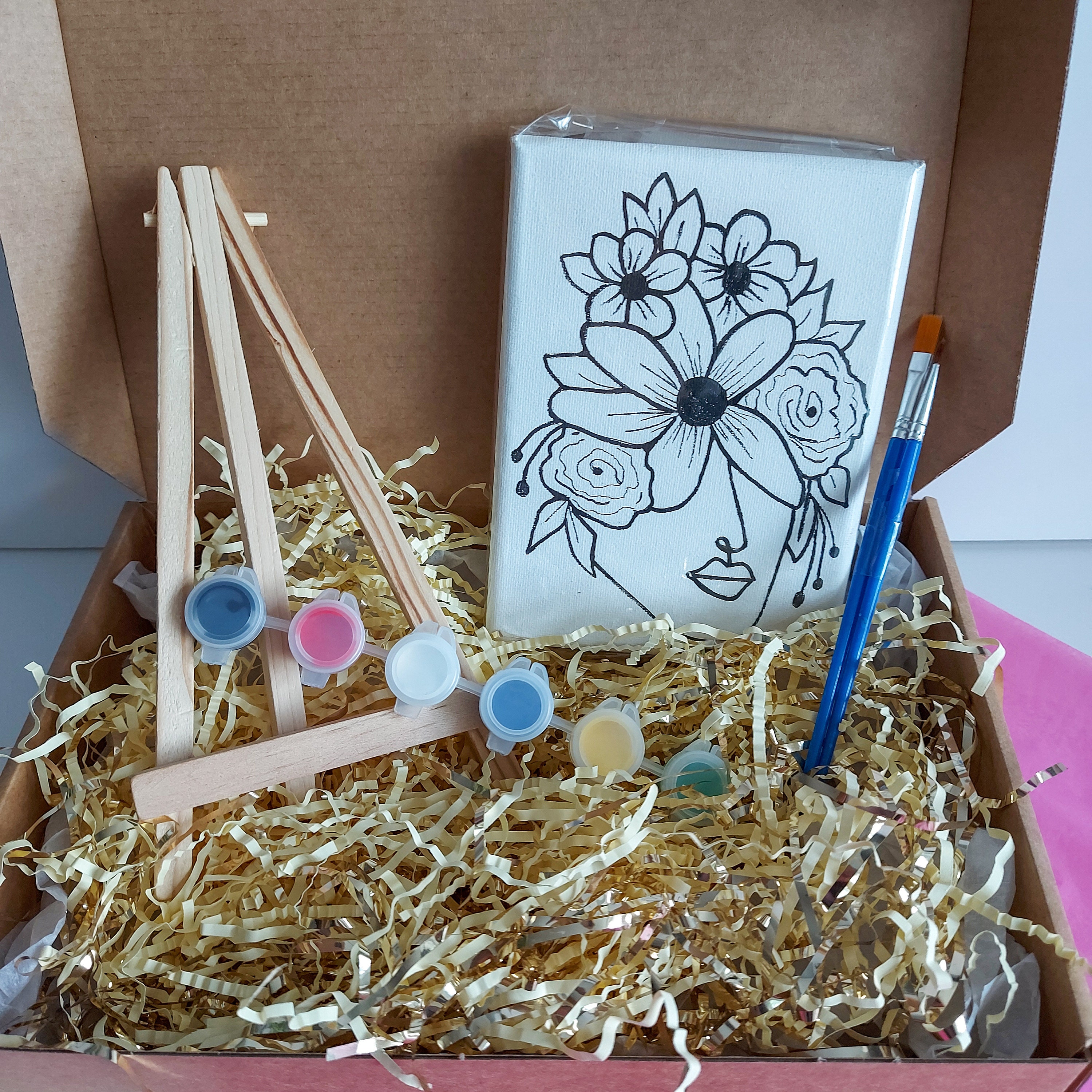 Abstract Face. Art Set. Art Party Set. Art Gift Box. Painting Set. Pre ...