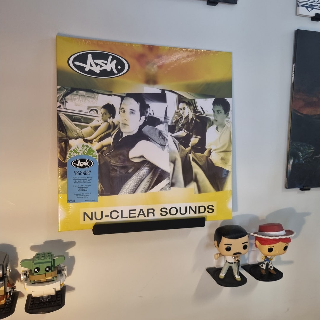 Vinyl Ledge, Display Shelf for Records and Cds (and DVD, Blu-rays and ...