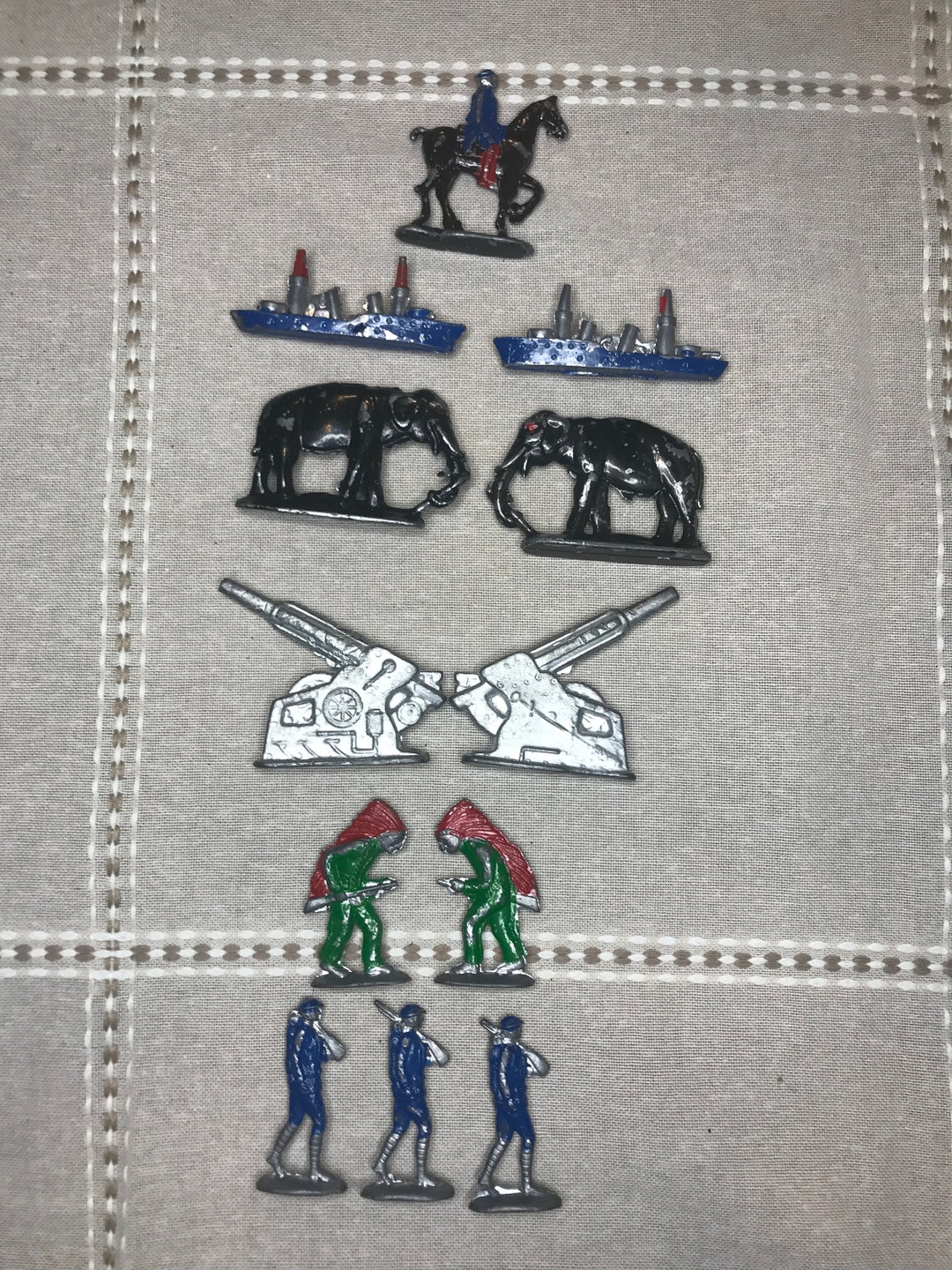 Vintage Miniature Lead Army Men Lot - Etsy