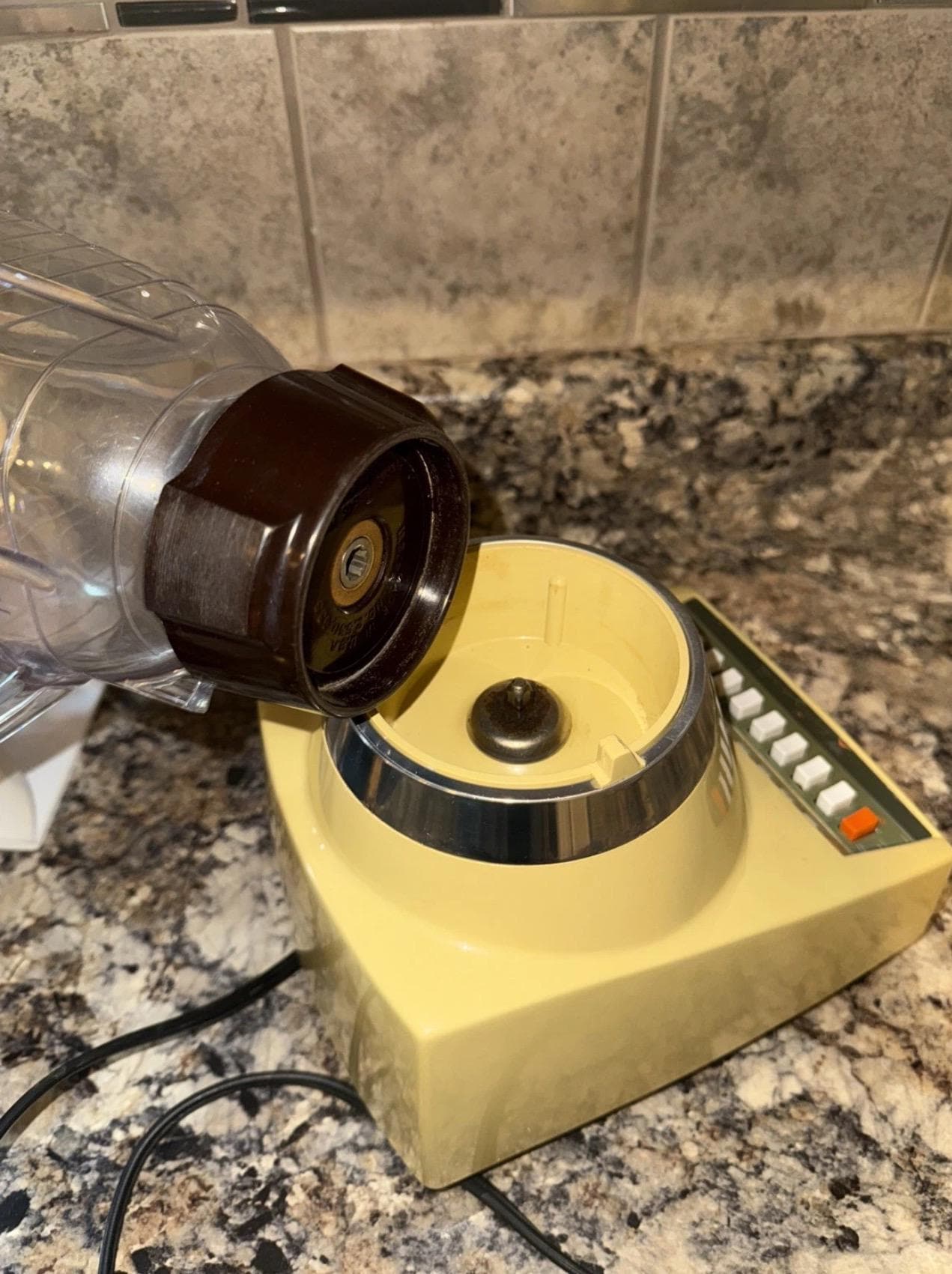Vintage Waring 9-speed Blender, Solid State, Yellow - Etsy