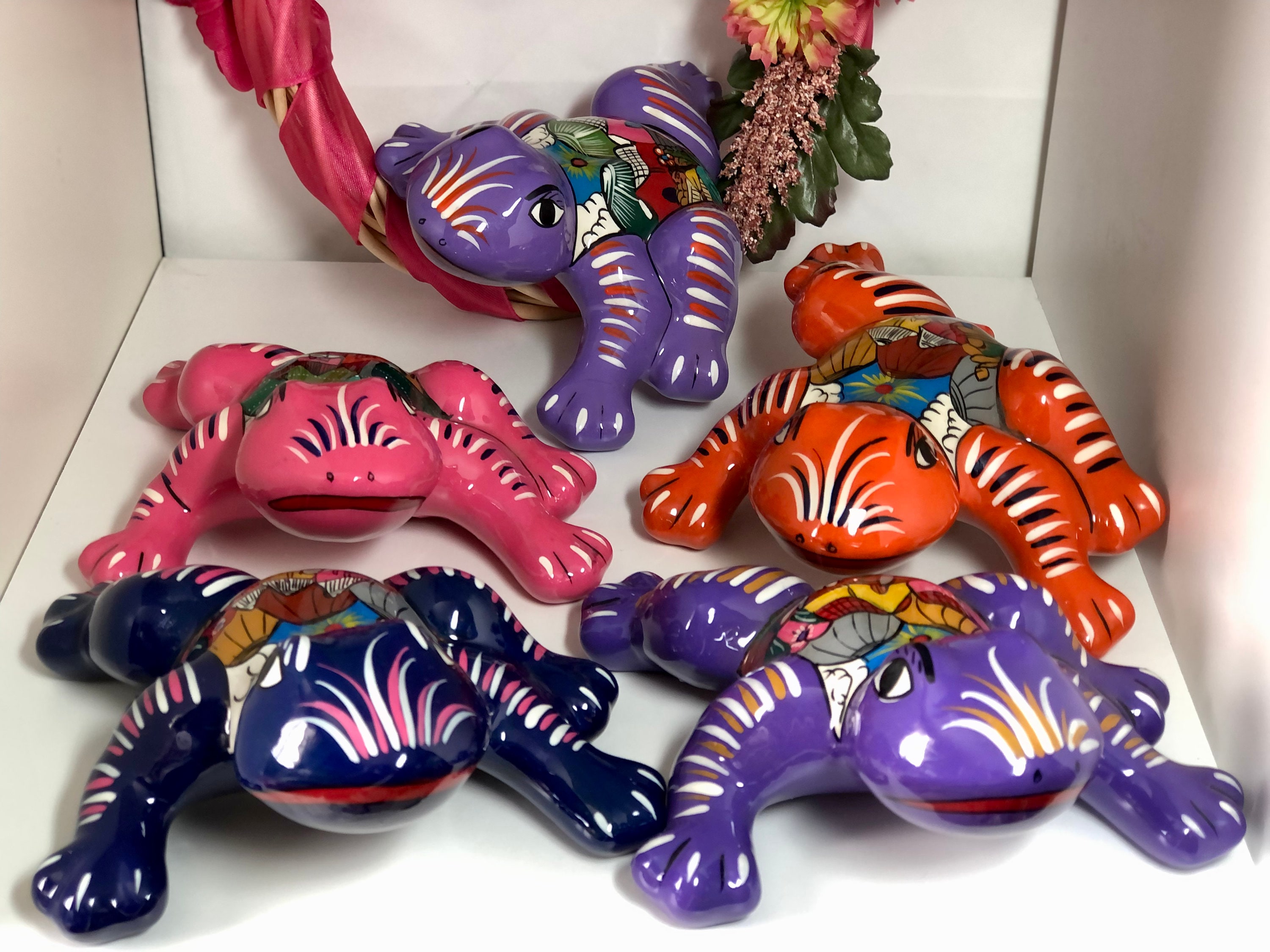 White w/Green Ceramic Frog // Hand painted // Mexico // Art // Home ...