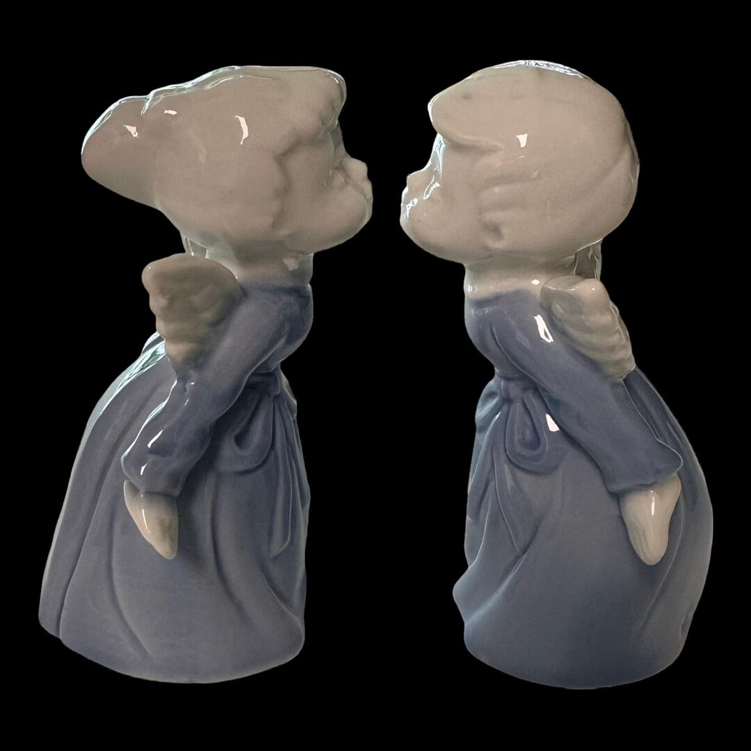 Vintage Pair of Lefton Kissing Angels Blue & White Ceramic Figurines 3. ...