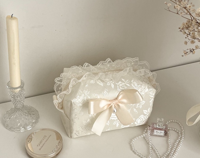 Daphne Makeup Bag in Lovely Ivory - Handmade Makeup Bag - Bridal Gift ...