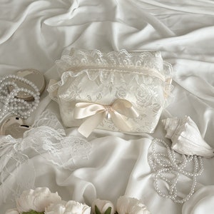 Daphne Makeup Bag in Lovely Ivory - Handmade Makeup Bag - Bridal Gift ...