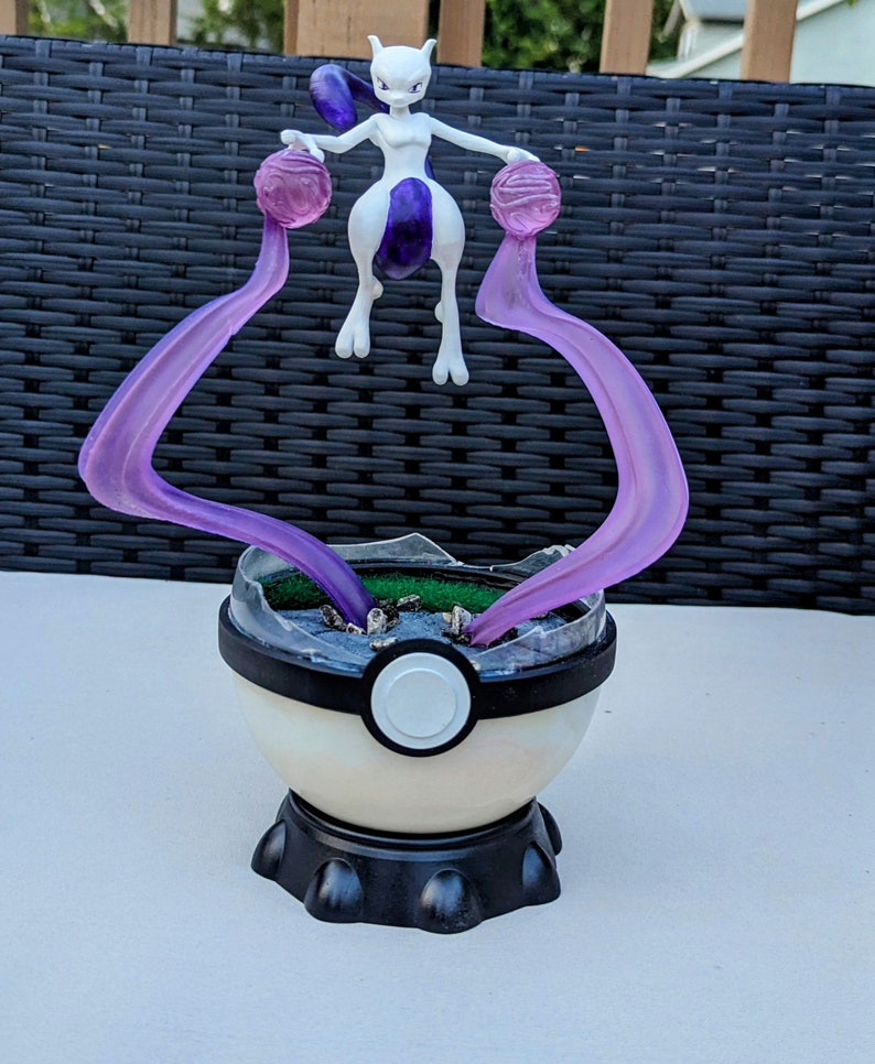 Mewtwo Pokemon Pokeball Terrarium - Etsy