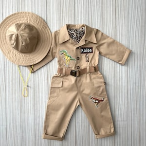 paleontologist work clothes