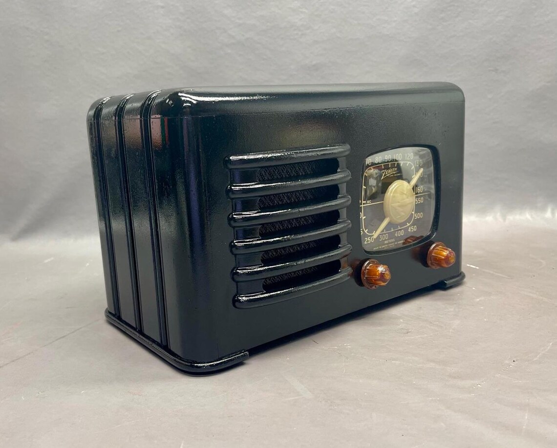 LR015 1941 Zenith "toaster" Radio Model 6D525 Mid Century Radio. FREE ...