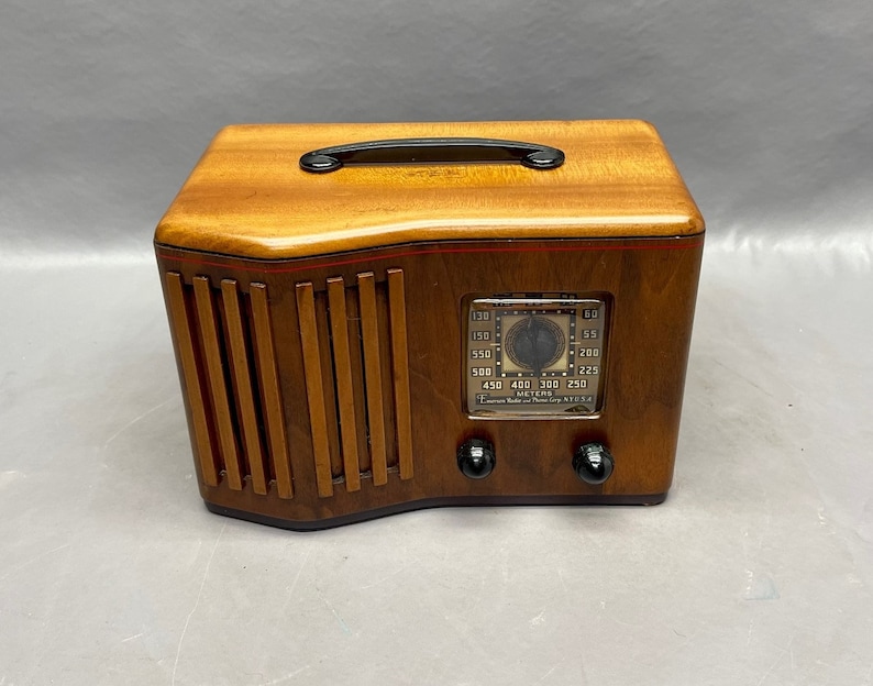 1940 Emerson Radio Model CR-261. Mid Century Radio. FREE Shipping ...