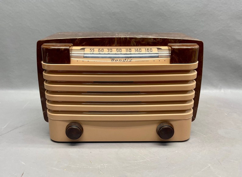 1948 Bendix Polystyrene Radio Model 114. Beautiful Restored & Working ...