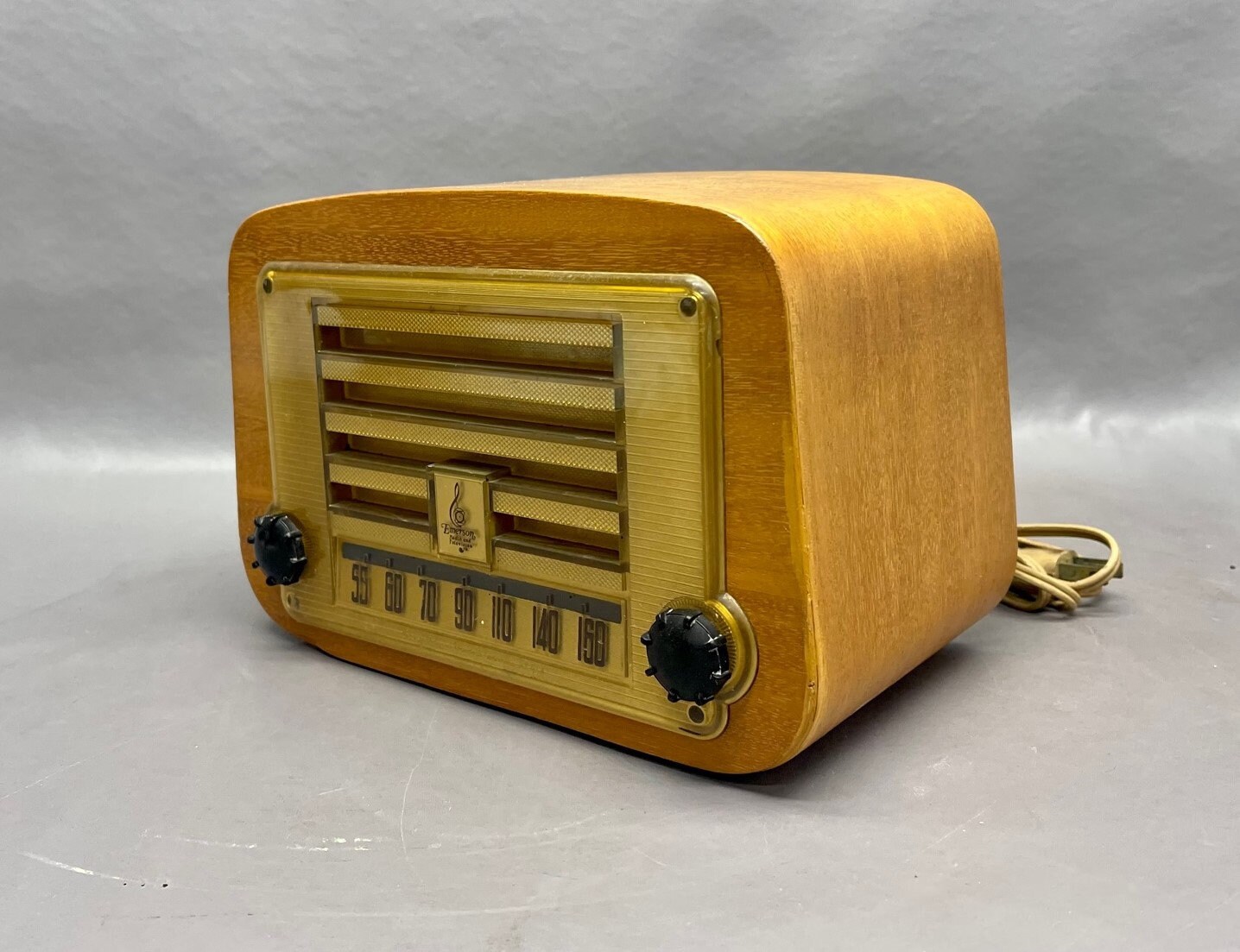 1946 Emerson Radio Model 578A. Mid Century Radio. FREE - Etsy