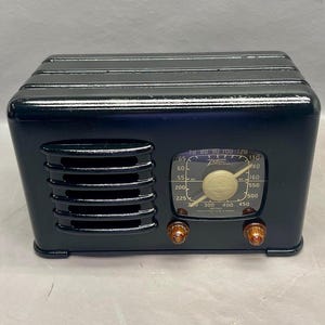 LR015 1941 Zenith "toaster" Radio Model 6D525 Mid Century Radio. FREE ...