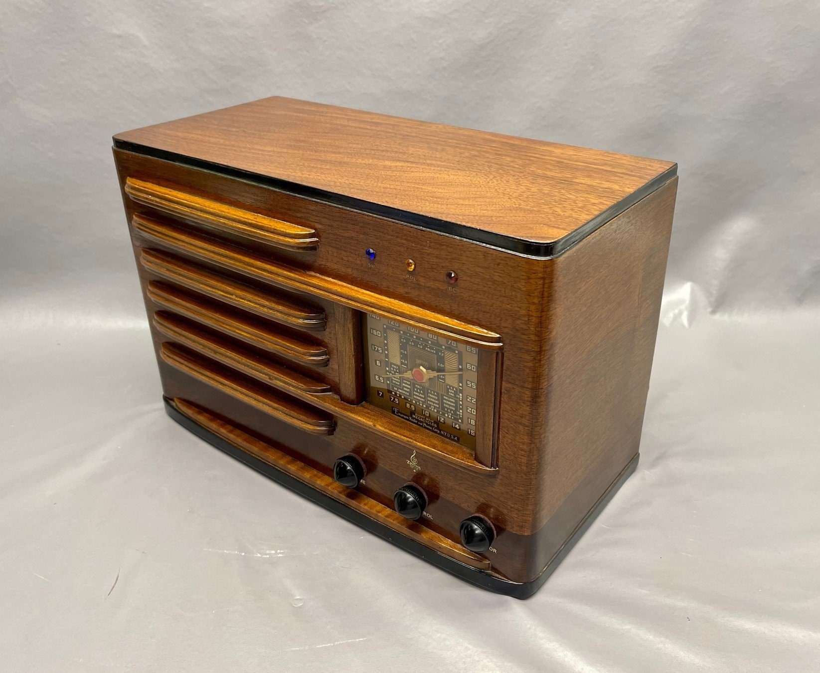 1940 Emerson Radio Model DA-287. Ingraham Cabinet Restored and Working ...
