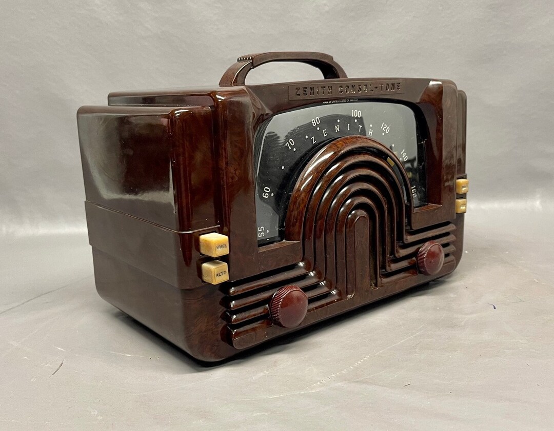 1942 Zenith Bakelite Case Radio Model 6D615. Restored and Working. FREE ...
