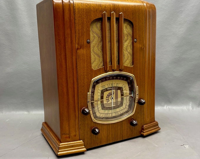 Beautifully Restored 1937 Detrola Radio Model 148. Restored and Working ...