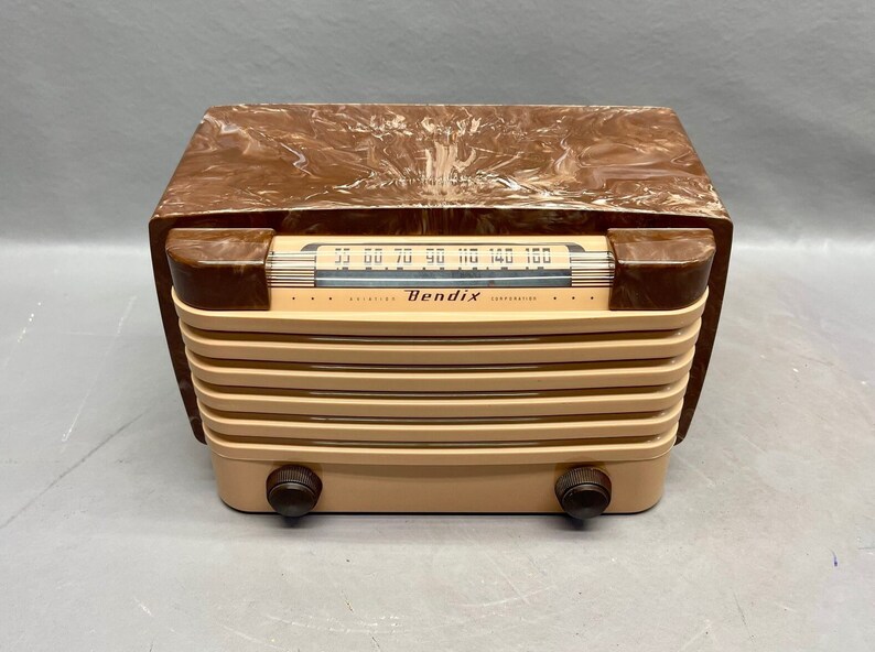 1948 Bendix Polystyrene Radio Model 114. Beautiful Restored & Working ...