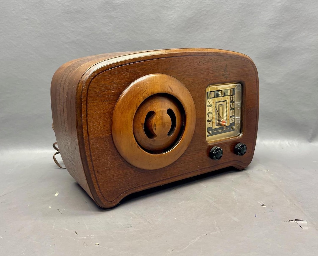 LR048 1942 Emerson Radio Model 418. Ingraham Cabinet! Restored and ...