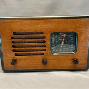 LR056 1936 American Bosch Radio Model 610A2. Restored and Working. FREE ...