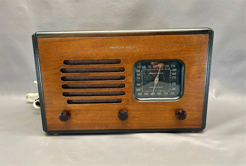 LR056 1936 American Bosch Radio Model 610A2. Restored and Working. FREE ...