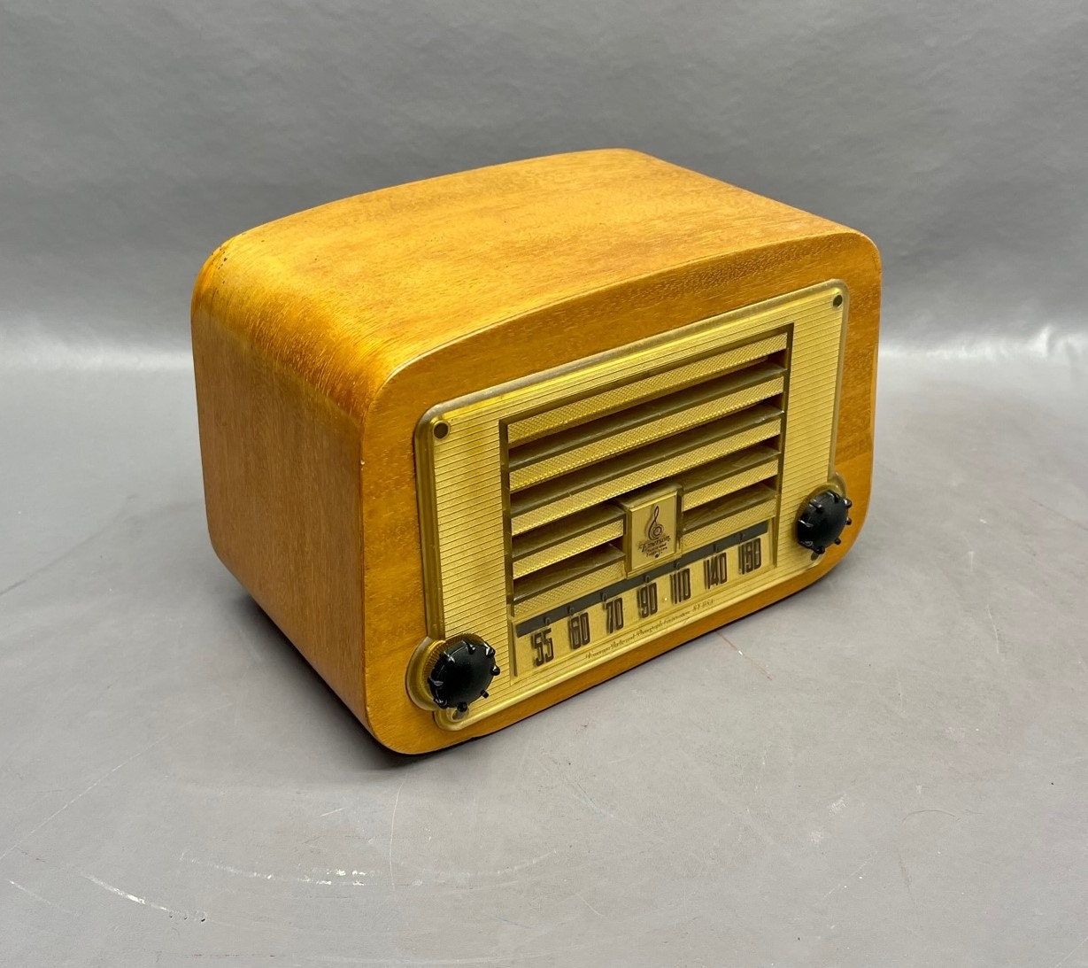 1946 Emerson Radio Model 578A. Mid Century Radio. FREE - Etsy