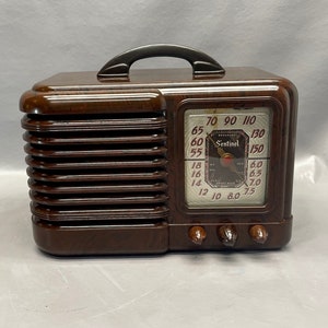 1941 Sentinel Radio Model 212W. Restored and Working! FREE Shipping ...