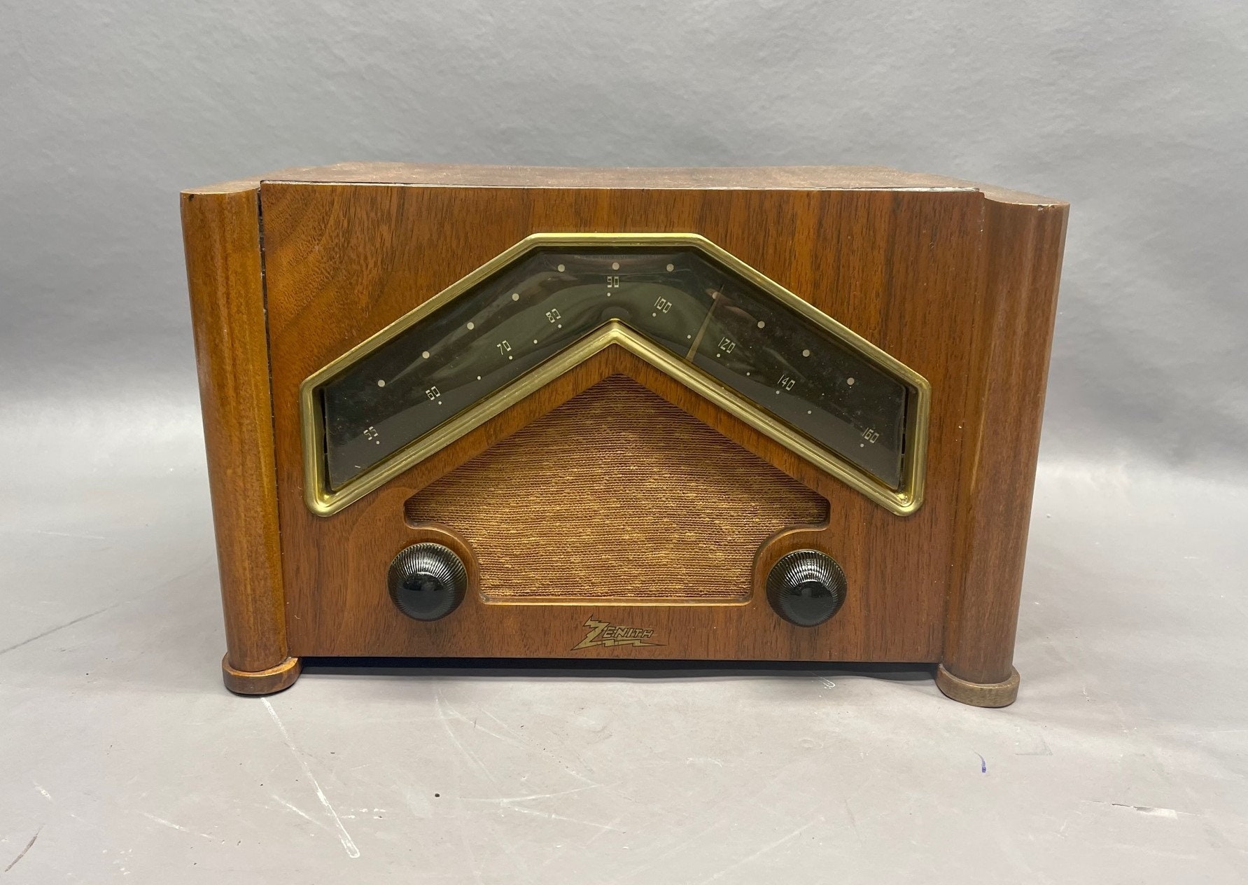 LR060 1946 Zenith Radio Model 6D029. Mid Century Radio. FREE Shipping ...