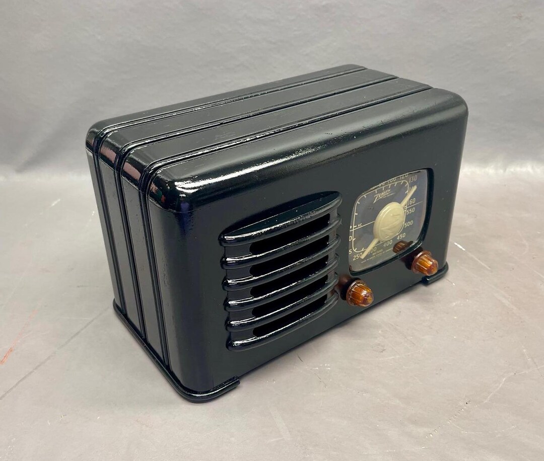 LR015 1941 Zenith "toaster" Radio Model 6D525 Mid Century Radio. FREE ...