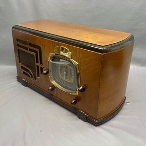 Stunning and Rare 1938 Detrola Radio Model 147E. Restored and Working ...