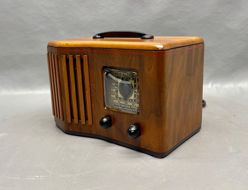 1940 Emerson Radio Model CR-261. Mid Century Radio. FREE Shipping ...