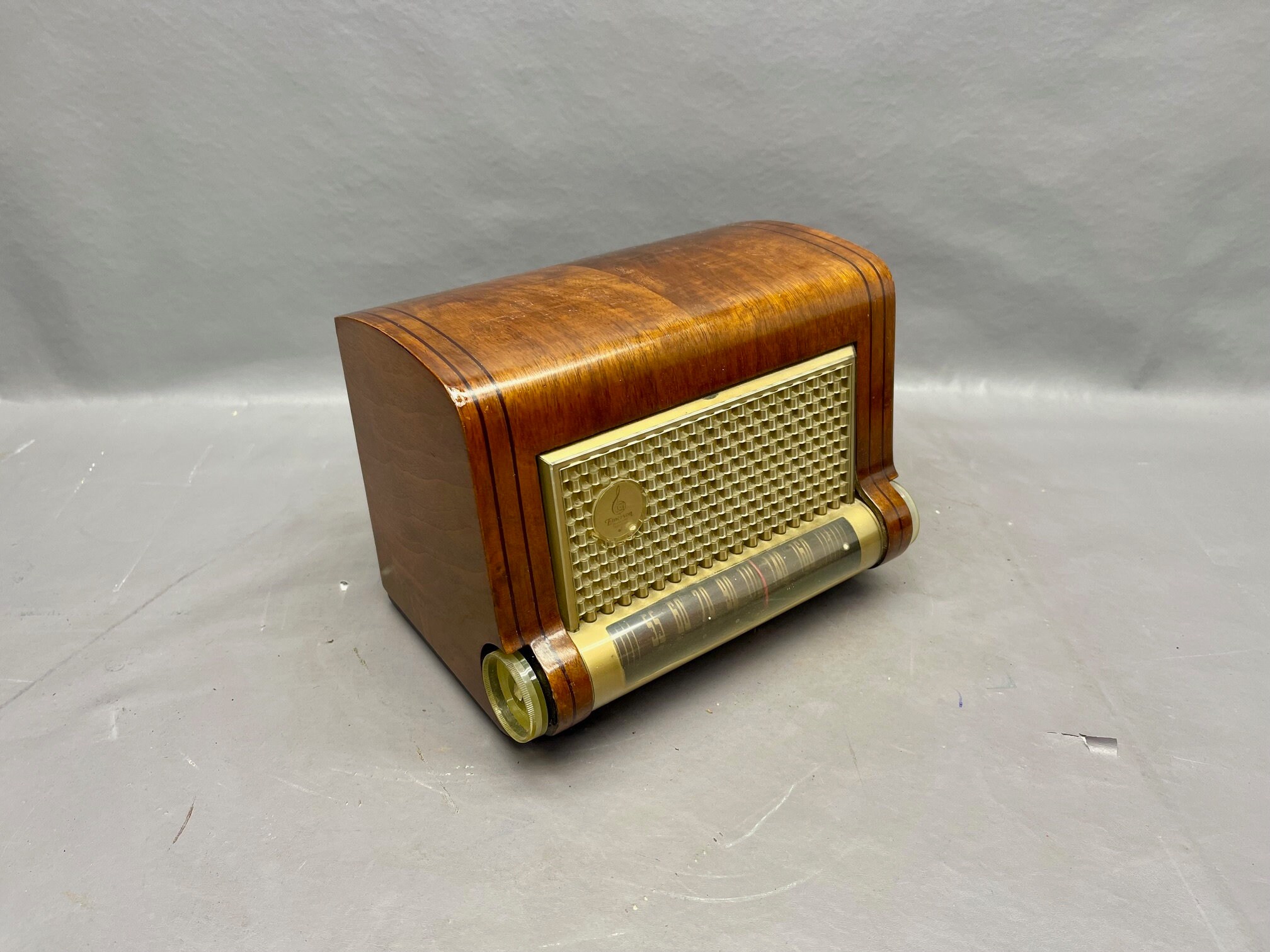 1949 Emerson Radio Model 616A. Mid Century Radio. FREE Shipping ...