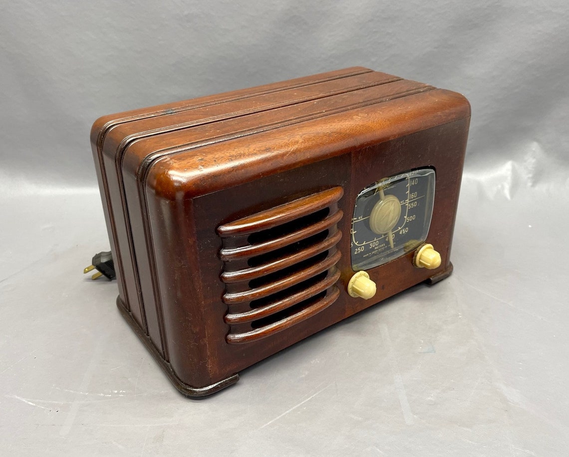 1941 Zenith toaster Radio Model 6D525 Mid Century - Etsy