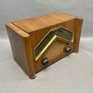 LR060 1946 Zenith Radio Model 6D029. Mid Century Radio. FREE Shipping ...