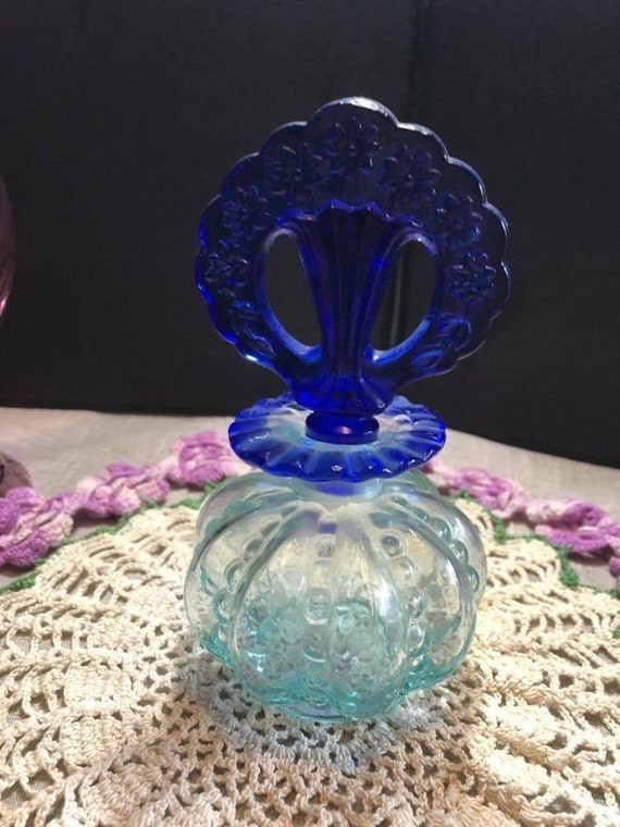 1940 fenton art glass - Gem