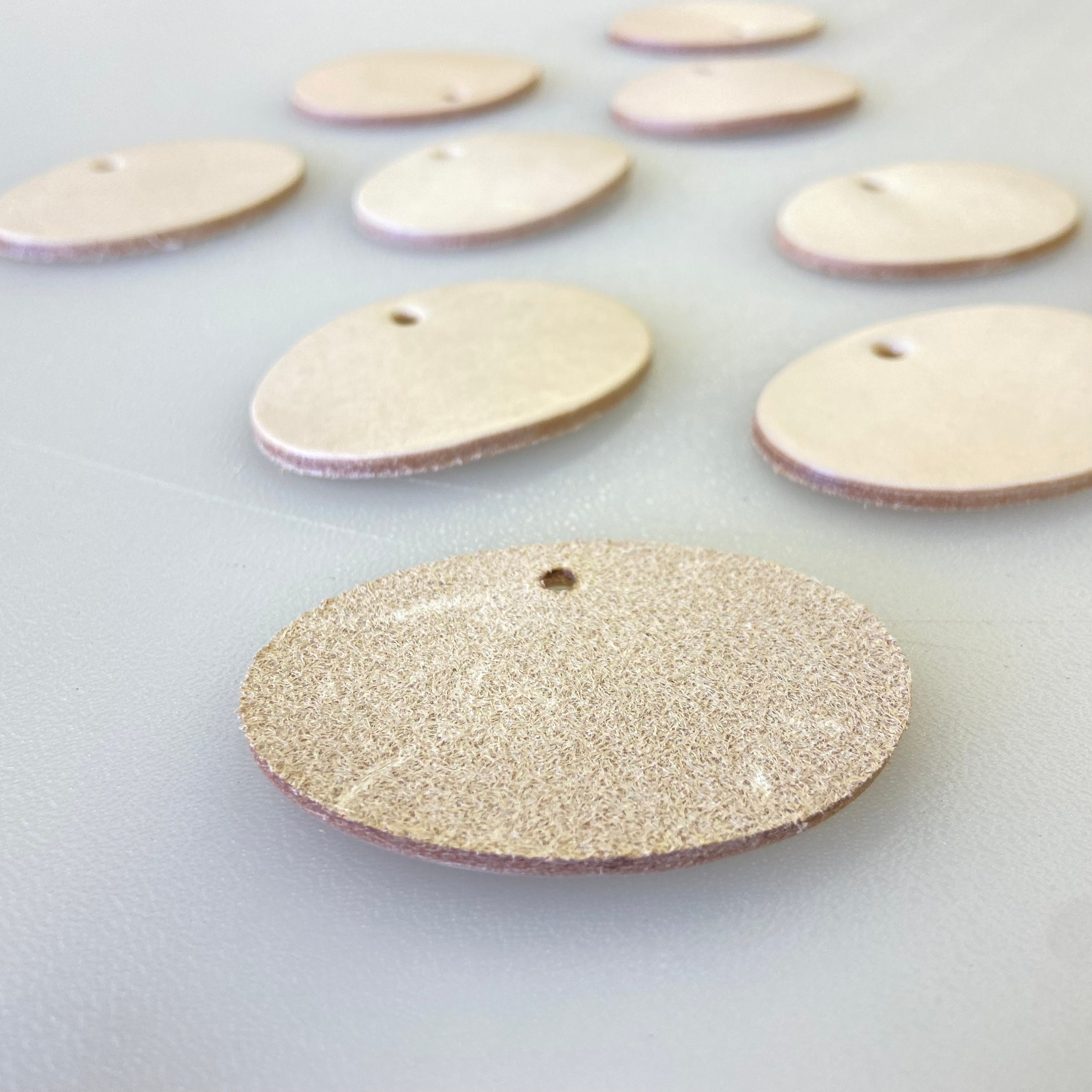 10x Vegetable Tanned Leather Pre-cut, Round Shape, Veg Tan, Vegetable ...