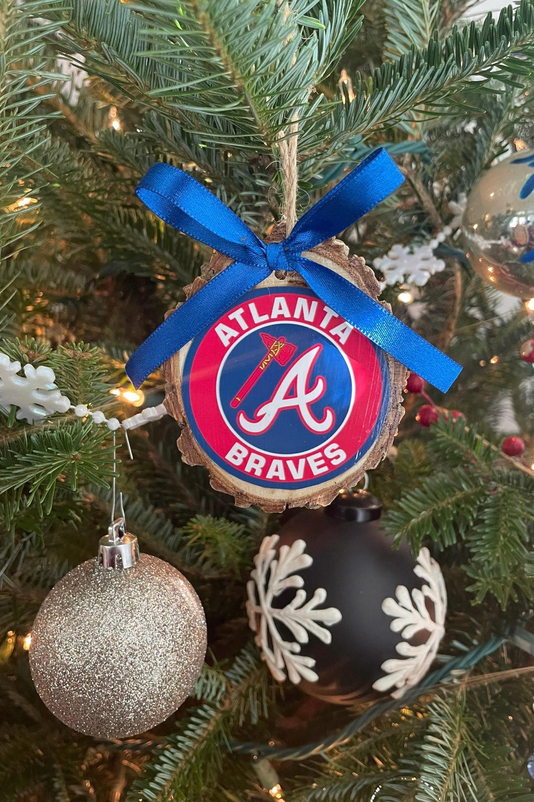 Atlanta Braves Wood Slice Christmas Ornament: Handmade Fan Gift - Etsy