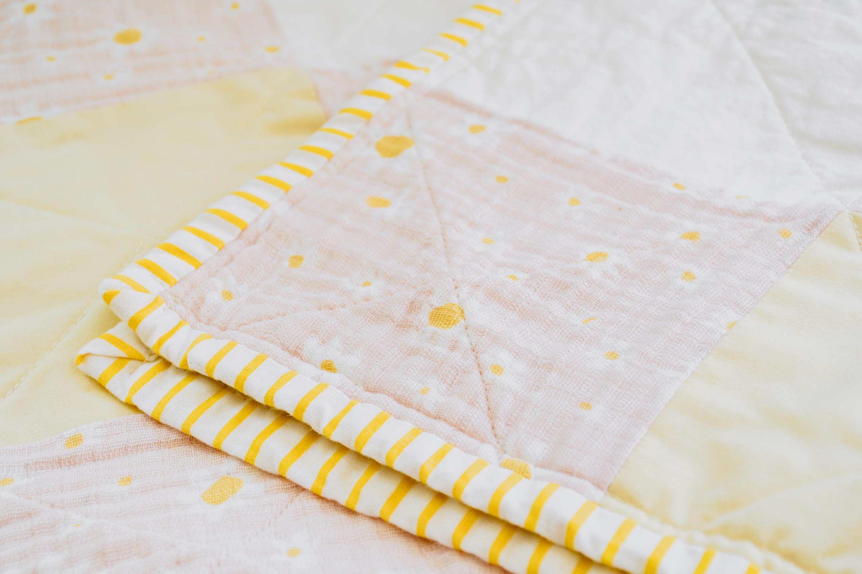 Handmade Baby Quilt, Baby Quilt, Daisy Baby Quilt, Baby Girl Quilt ...