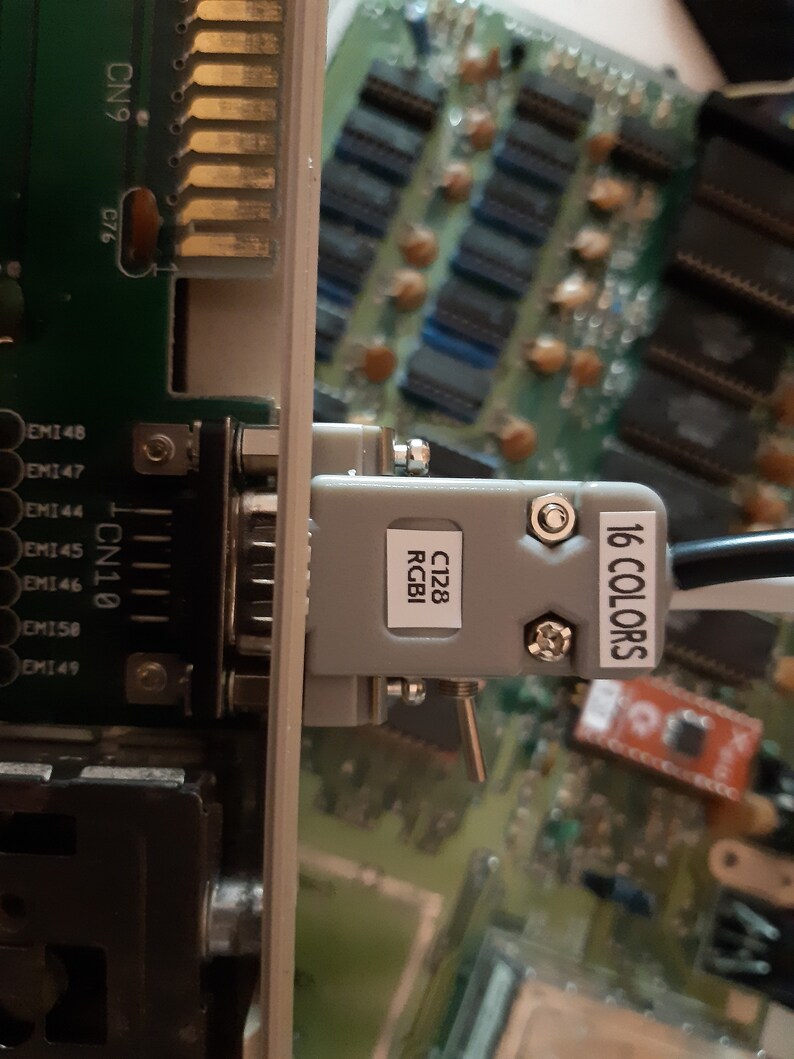 Video Cable Commodore 128 C128 64 RGBI 40 80 Columns 16 Colors SCART ...