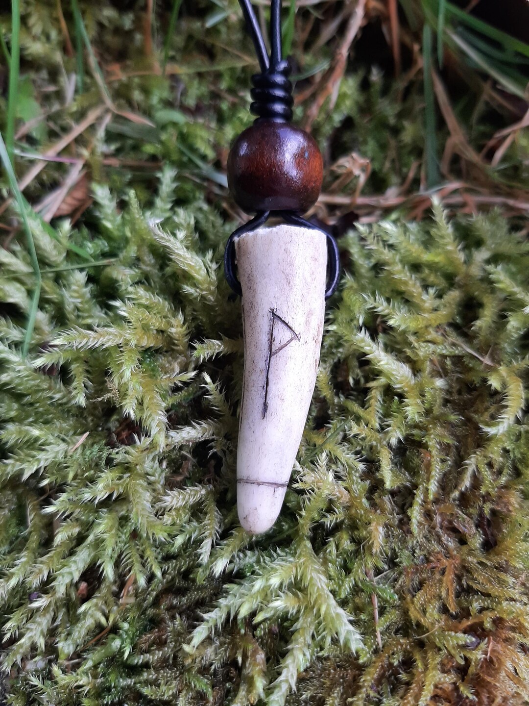 Carved Antler Wunjo Happiness Rune Pendant Necklace | Viking Necklace ...