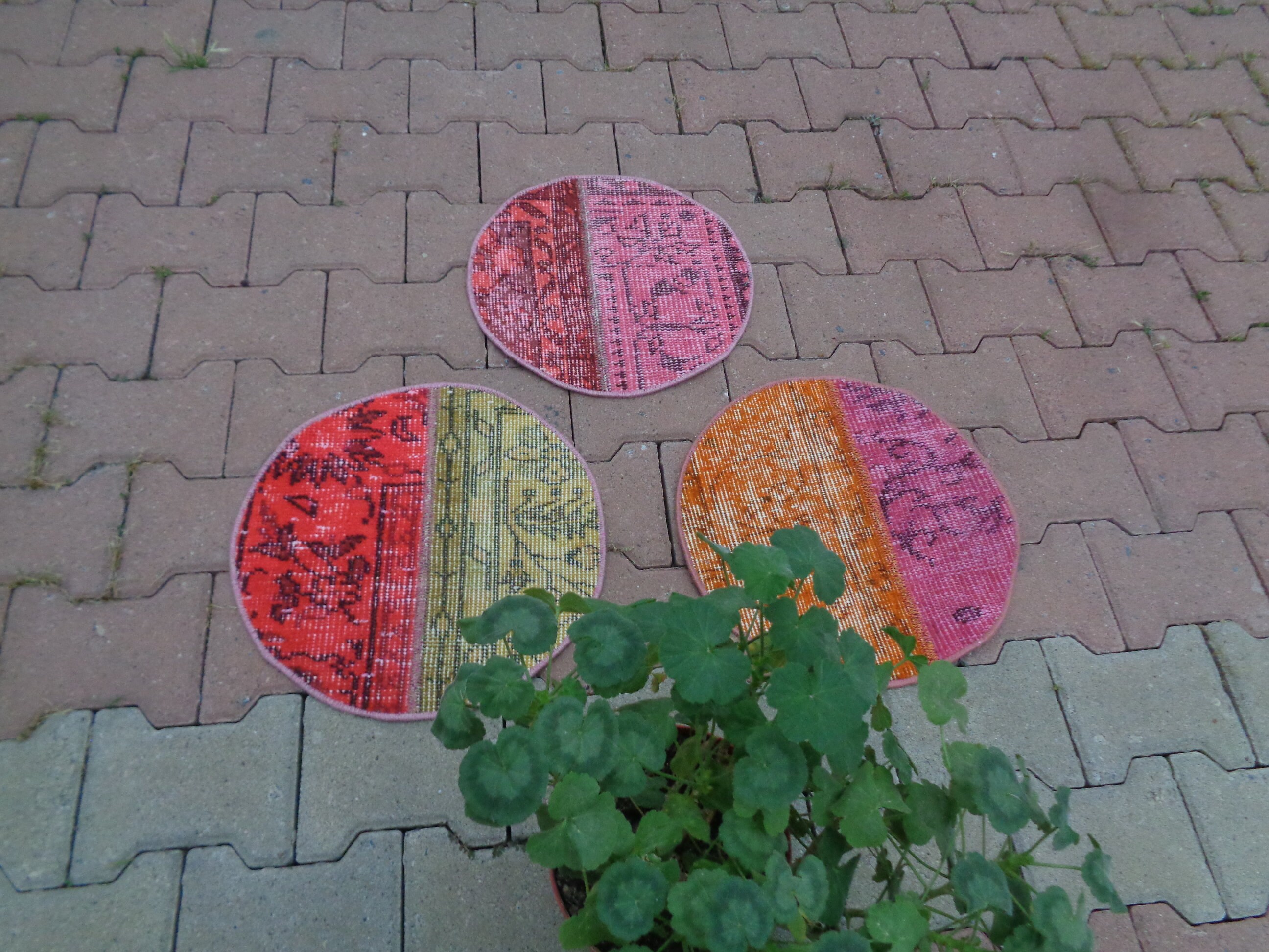 3 Vintage Coasters, Circle Rugs, Colorful Under Plates, Round Carpets ...