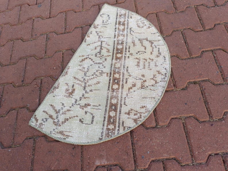 1.6x2.4 Soft Palette of Sage Green, Ivory, Beige, and Faded Brown Half ...