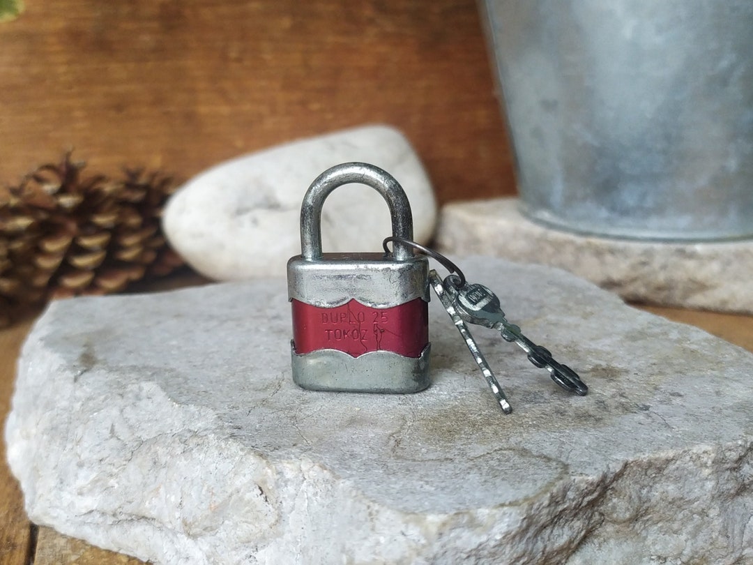 Vintage Small Dark Pink Duplo 25 Padlock With Two Keys - Etsy