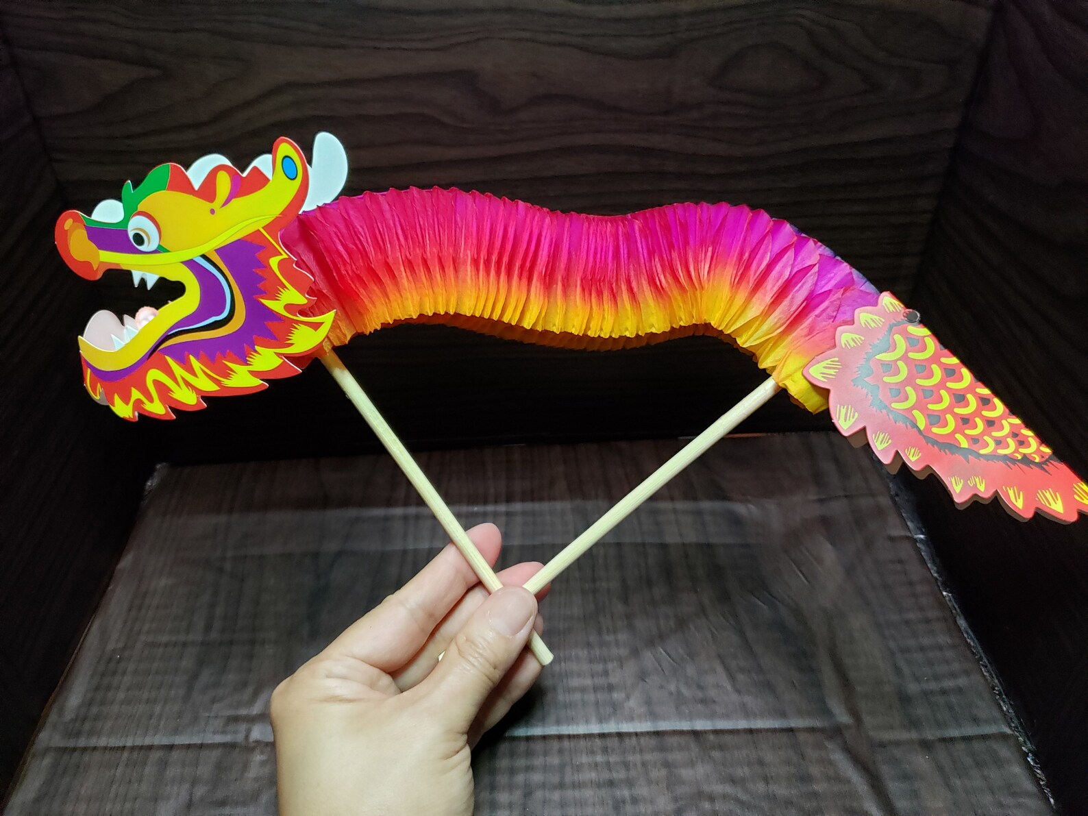 DIY Dragon Dance Hand Puppet Kit: Chinese New Year Craft (29” Dragon ...