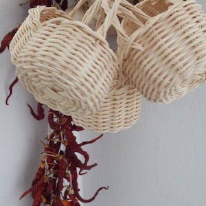 Set of 5 Rattan Mini Baskets, Cute Ornamental Baskets, Dollhouse ...