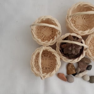 Set of 5 Rattan Mini Baskets, Cute Ornamental Baskets, Dollhouse ...