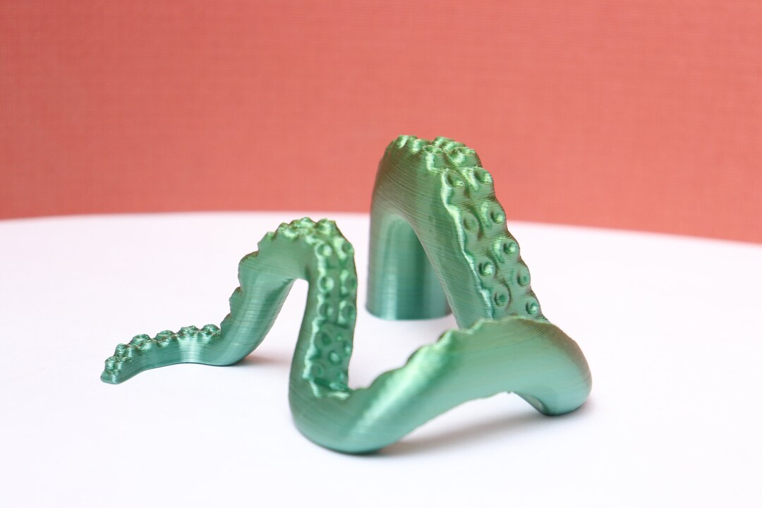 3D Printed Octopus Tentacle Phone Stand | Color Changing Colors ...