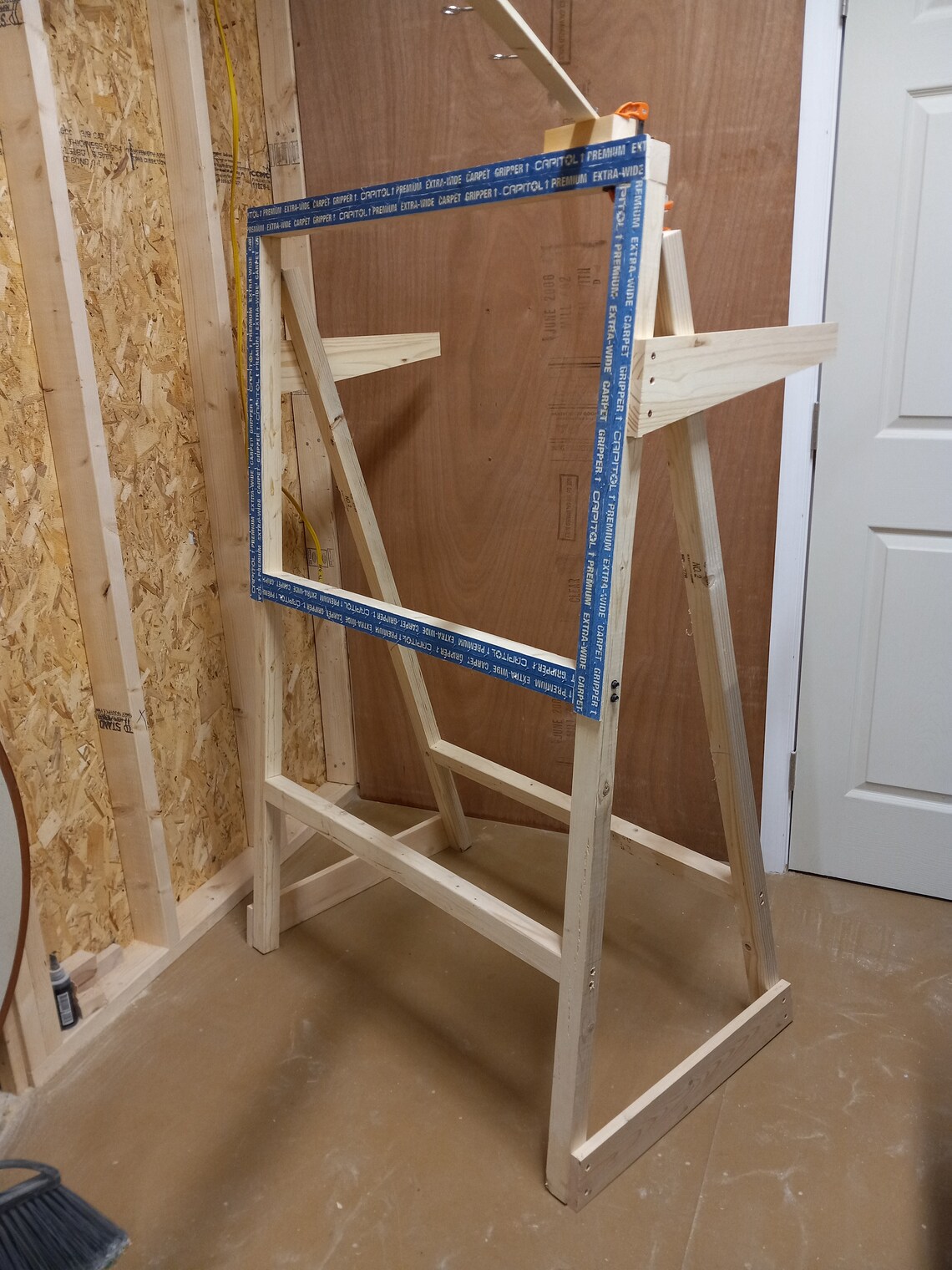 Wooden Free-standing Mini Folding Frame for Small Rugs Tufting Three ...