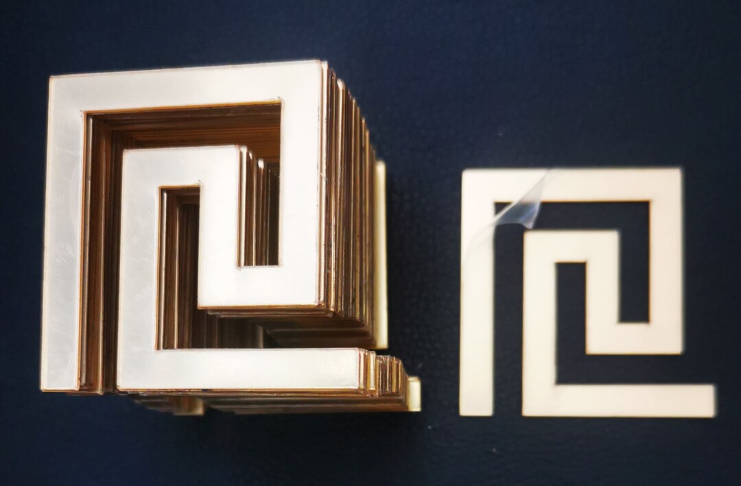 Plexiglass Decorative Ornament for Furniture & Wall Decoration 200 ...